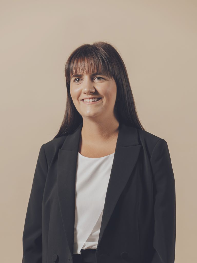 Equipe Advisory • Stephanie Chalmers